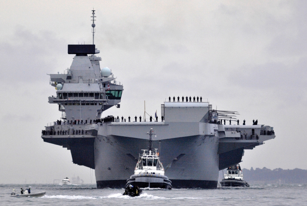 CARRIER DOCKING - Warships International Fleet Review